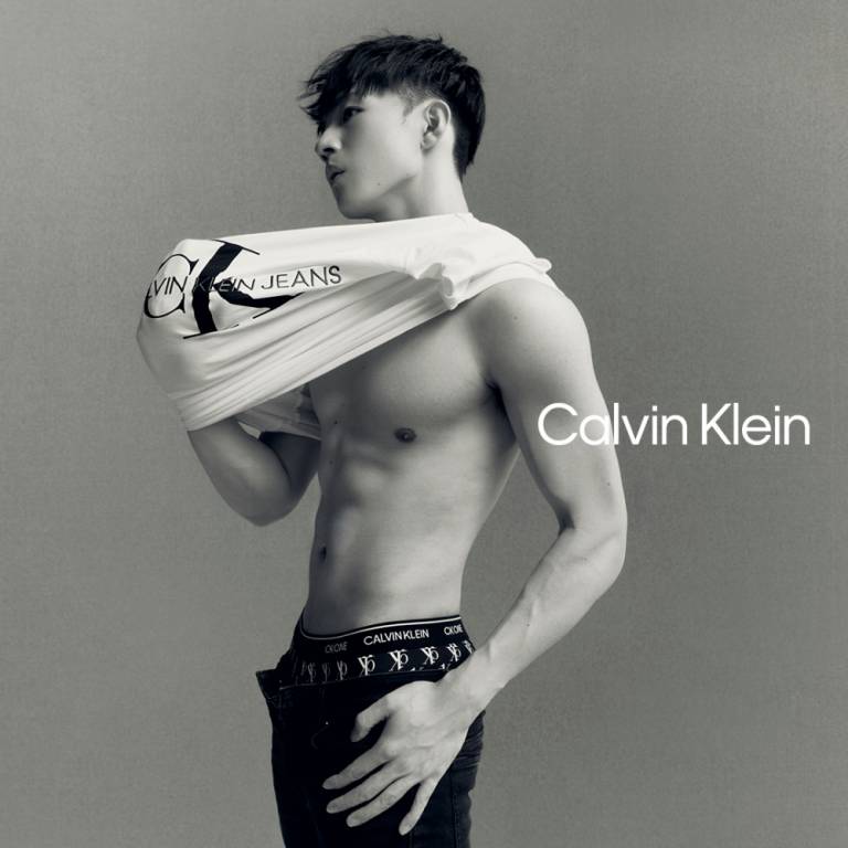 多圖！MIRROR 4子接CK廣告 完美身材及腹肌令鏡粉尖叫 | 娛樂 | GOtrip.hk