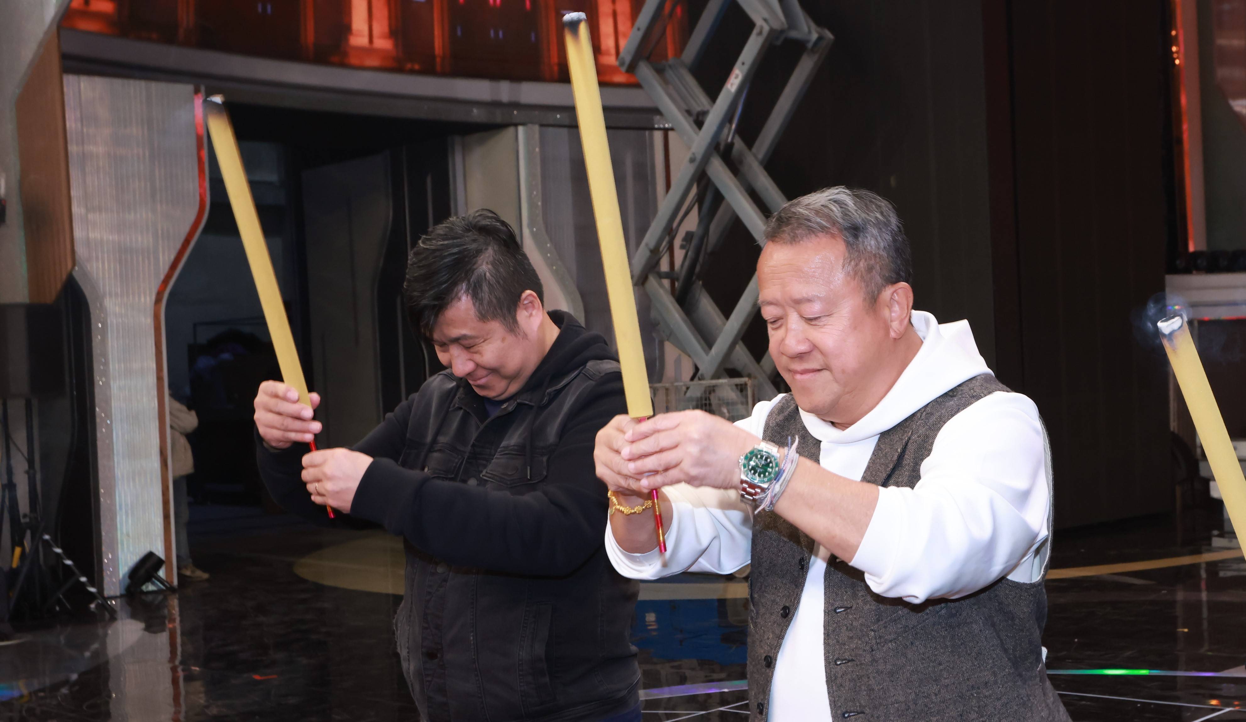 TVB 58周年台慶｜謝天華領30位小花跳爆舞台！壓軸大獎50萬簽賬額 網民：邊個係幸運兒？